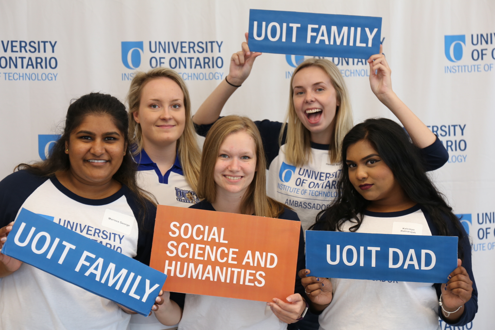 Uoit Ridgebacks Logo